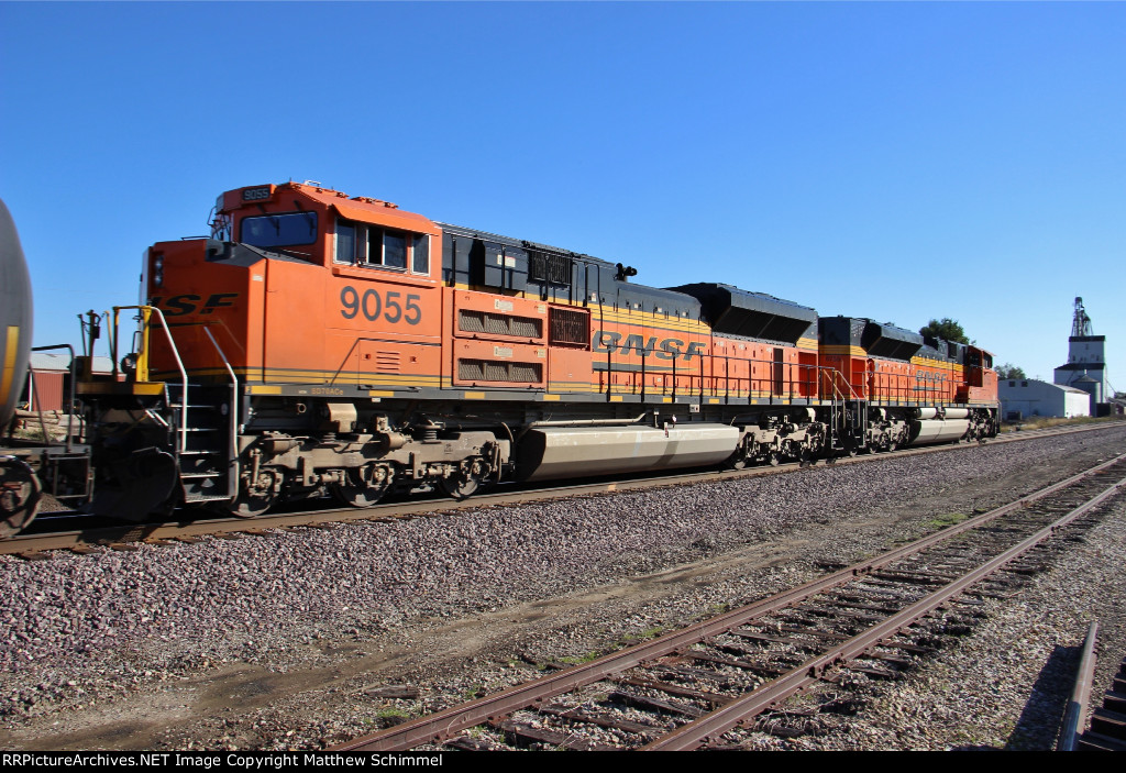BNSF 9055
